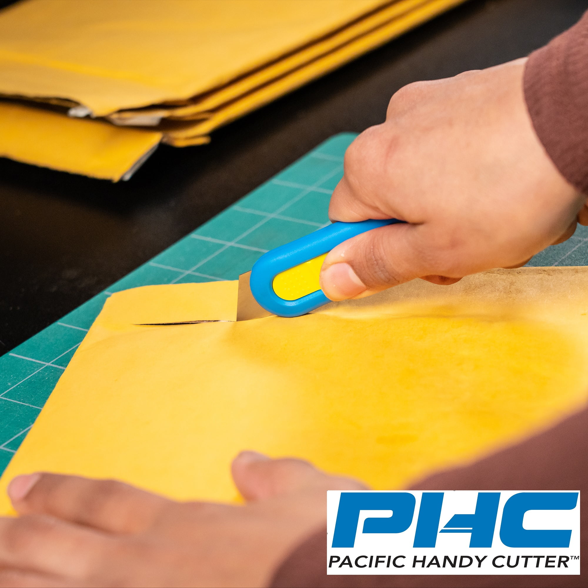 Cutter cu lama din otel-carbon, autoretractabila, VOLO disposable auto ...